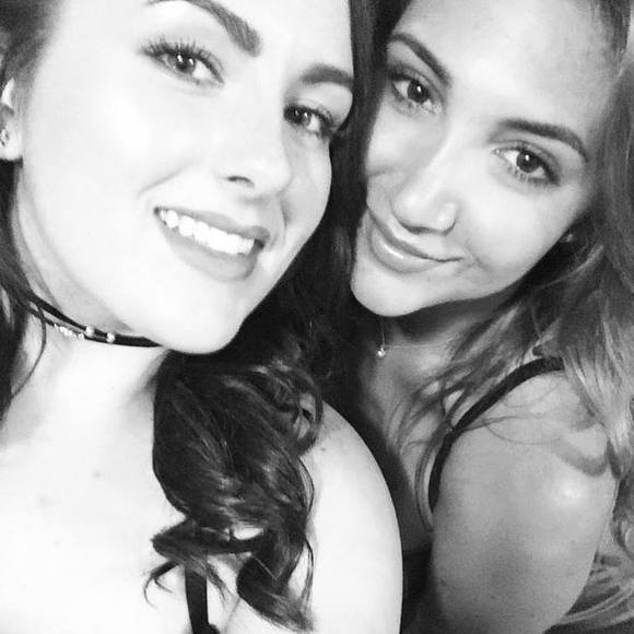 Elisa's Closet (@e_andreacchi) | Poshmark